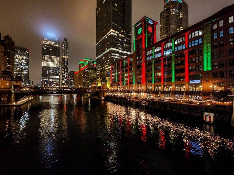 23 Best Chicago Winter Date Ideas: Fun, Unique & Romantic